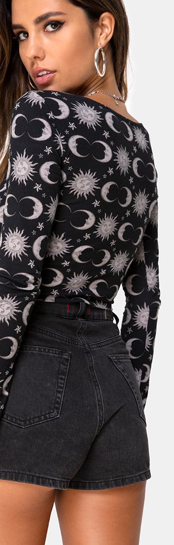Long Sleeve Black and White Moon Print Crop Top | Carla – motelrocks ...