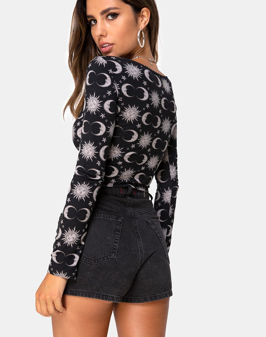 Long Sleeve Black and White Moon Print Crop Top | Carla – motelrocks ...