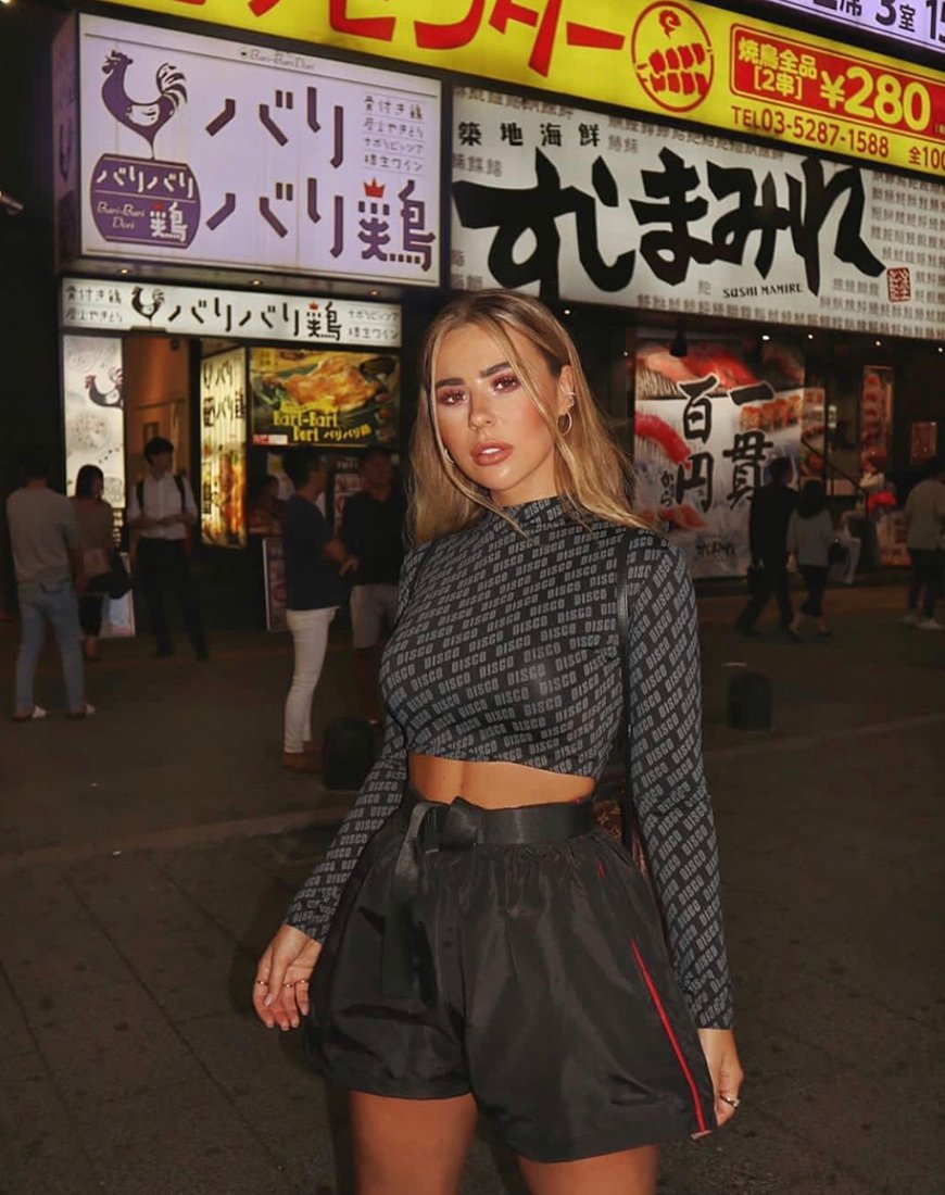 Lara Crop Top in Diagonal Disco Silver – motelrocks-com-eur
